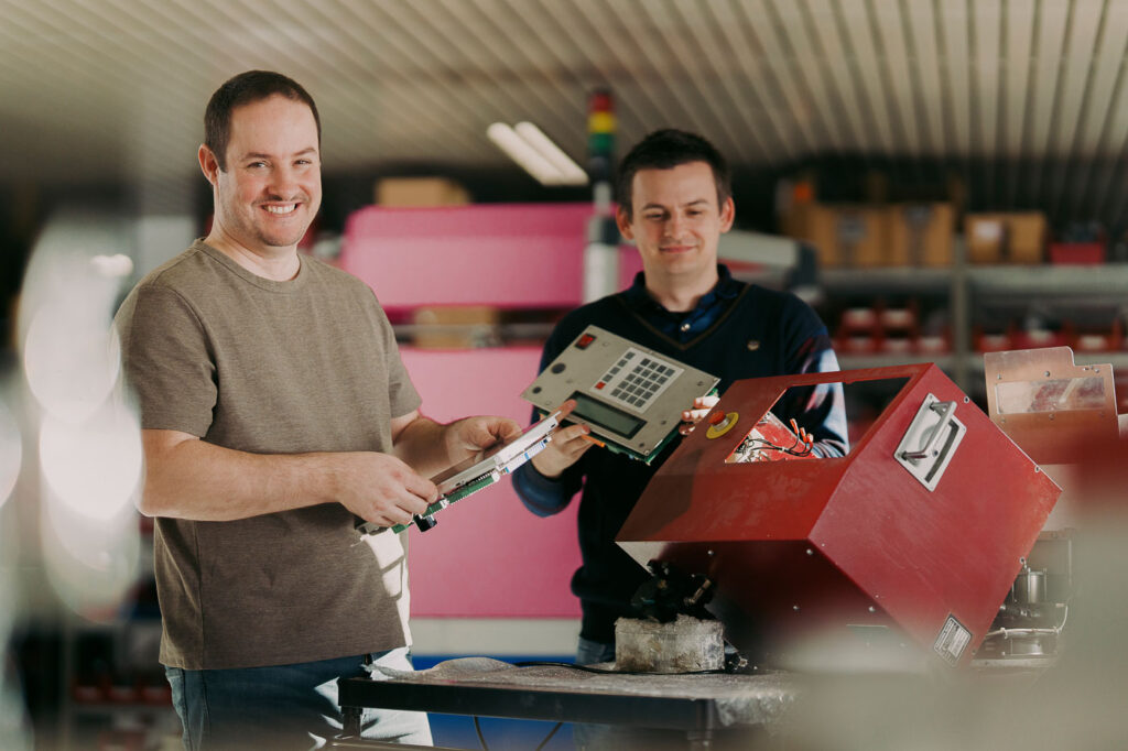 Schneidemaschinen für Kabelverarbeitung & mehr > Tekuwa